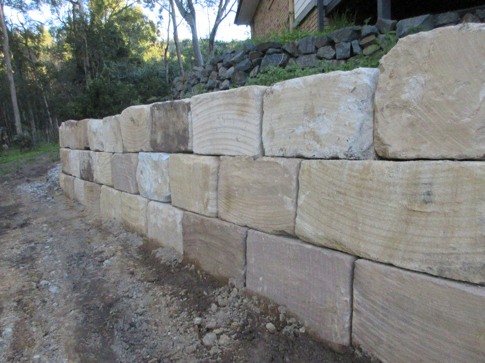 Bushrock Boulder Retaining Walls - Natural and Aesthetic Retaining Sol ...