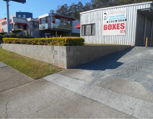 Flush Face Garden Wall Installation at a Commercial Property in ...