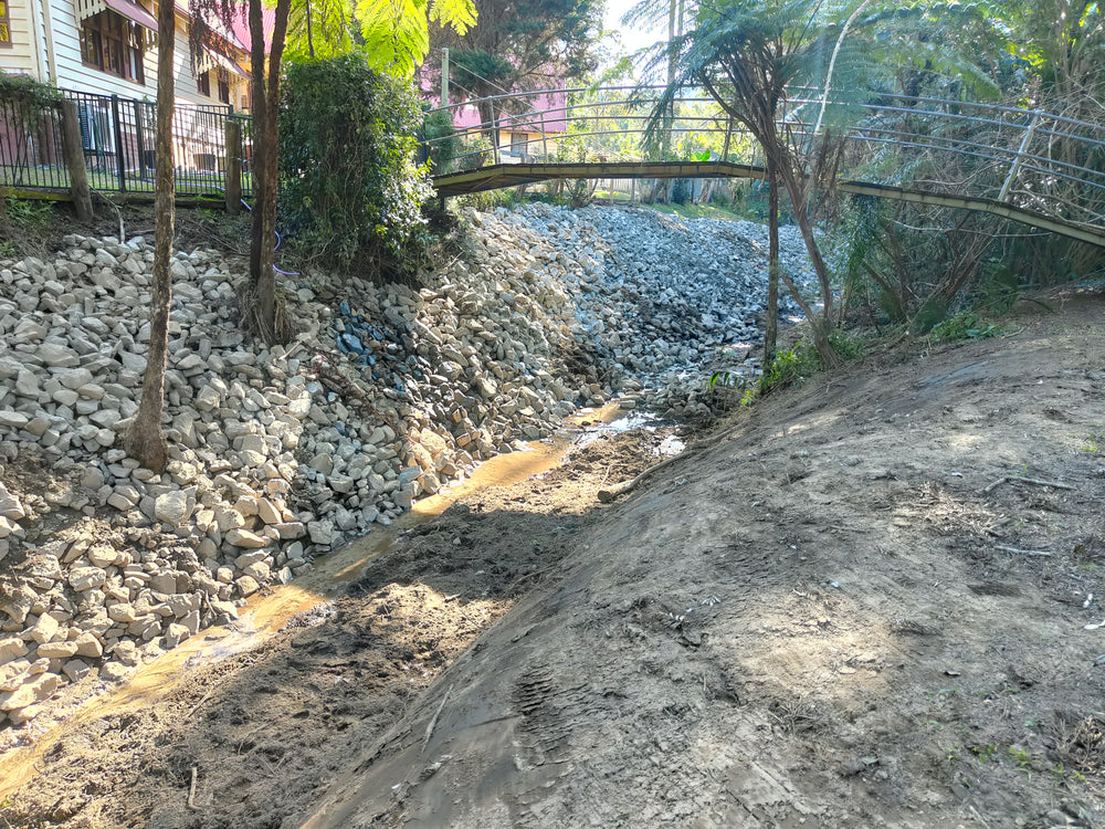 Rock Retaining Wall in Bonogin - Creek Embankment Erosion Control ...
